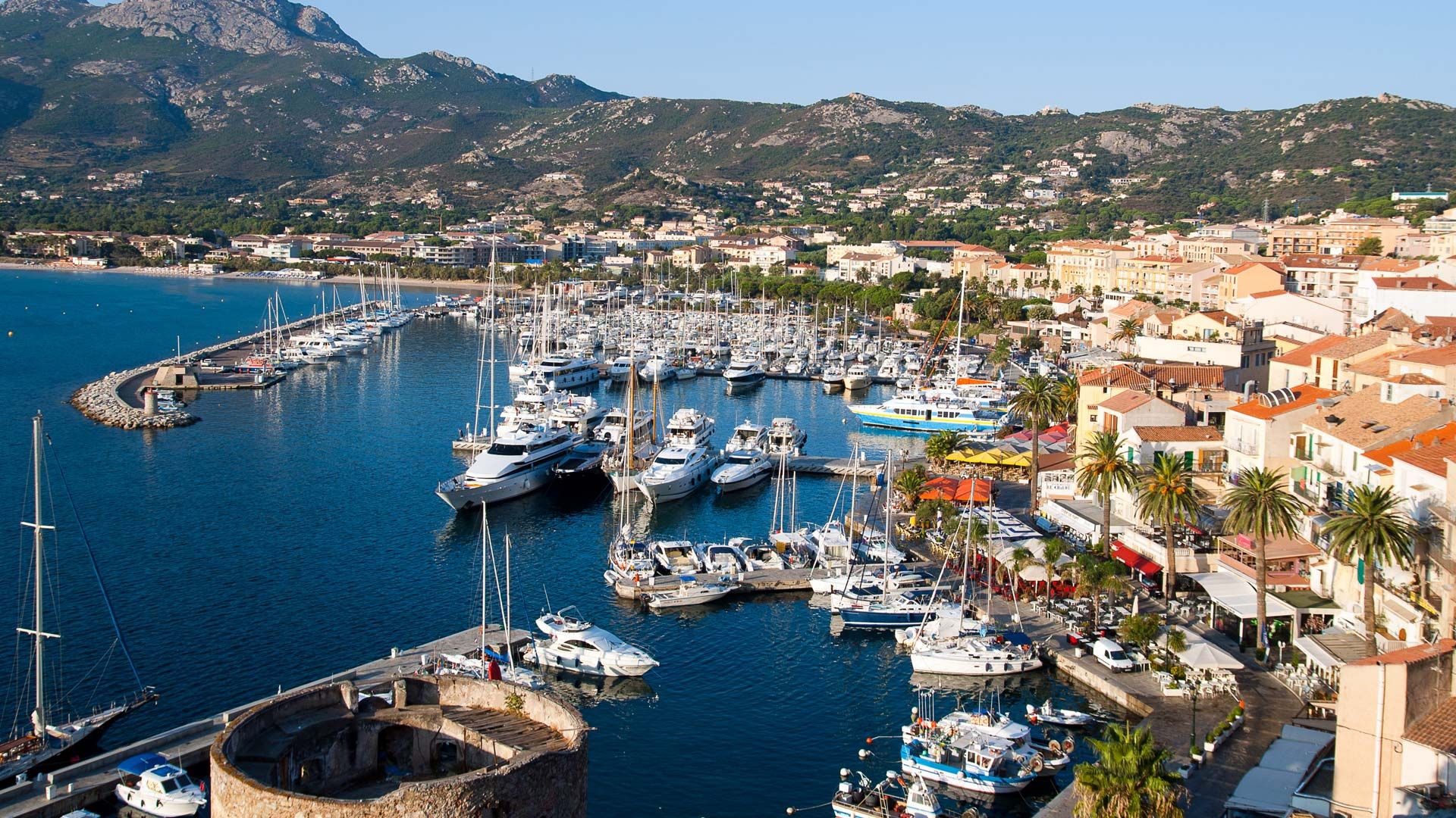 Rejser til Calvi - billige rejser til Korsika og Middelhavet